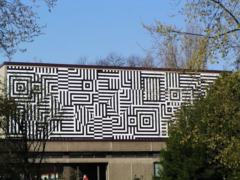 Illusion Art - The Intriguing World of Optical Illusion Art