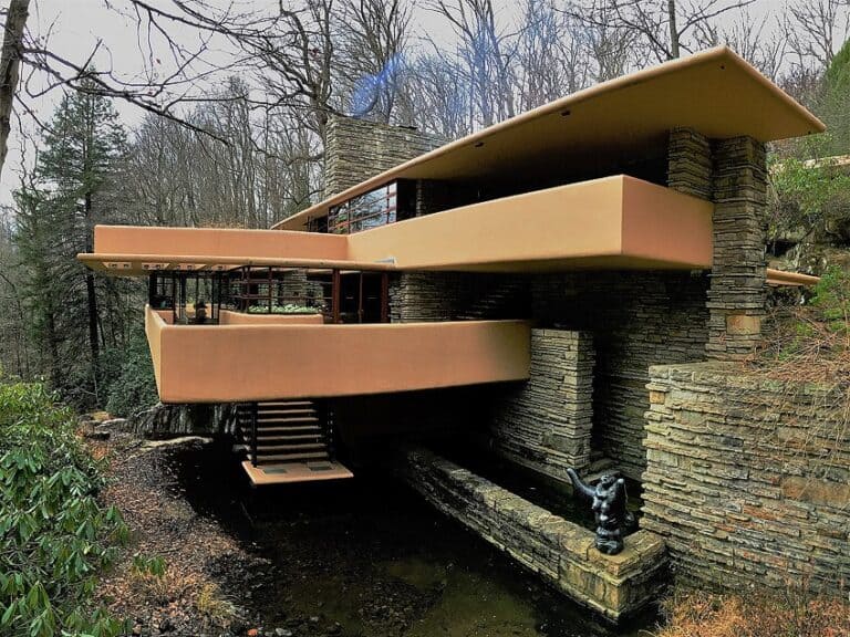 Fallingwater House - History of the Fallingwater House