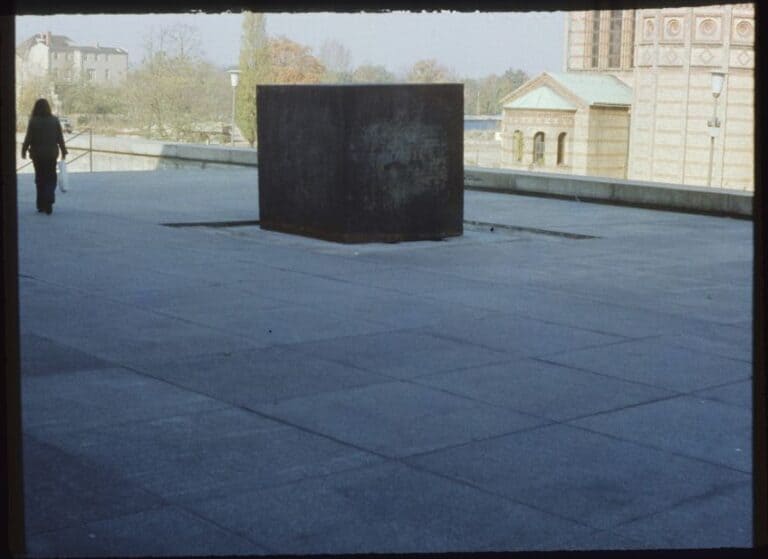 Post-Minimalism - A Deep Dive into the Art Movement